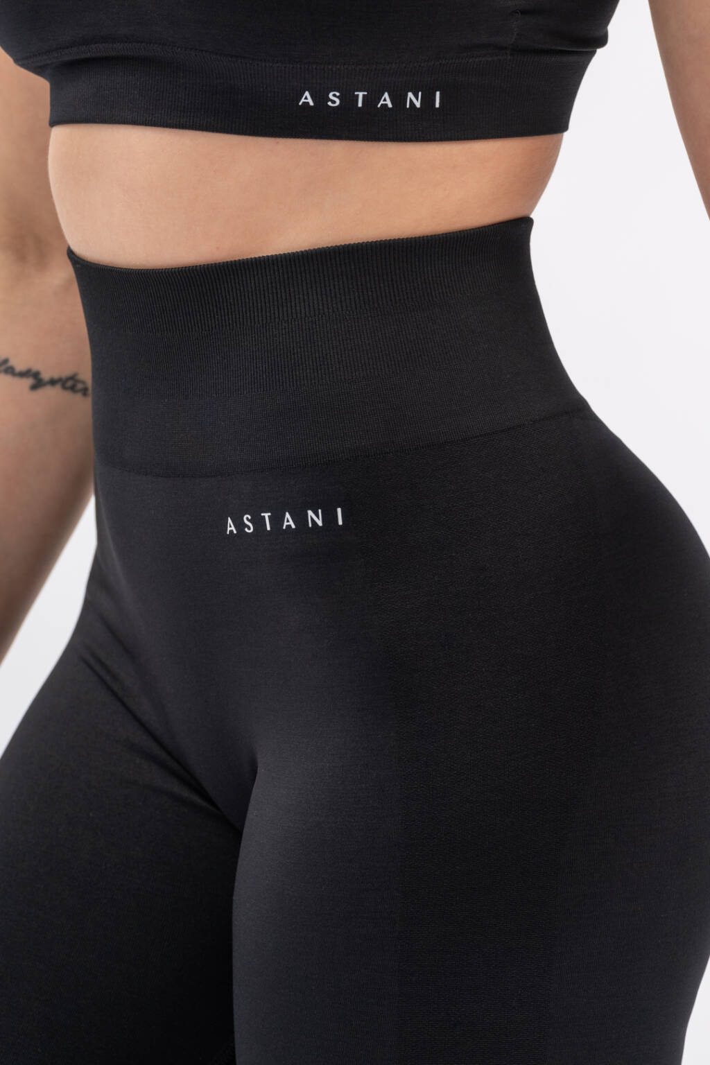 BLISS Scrunch Tights Black – ASTANI WEAR